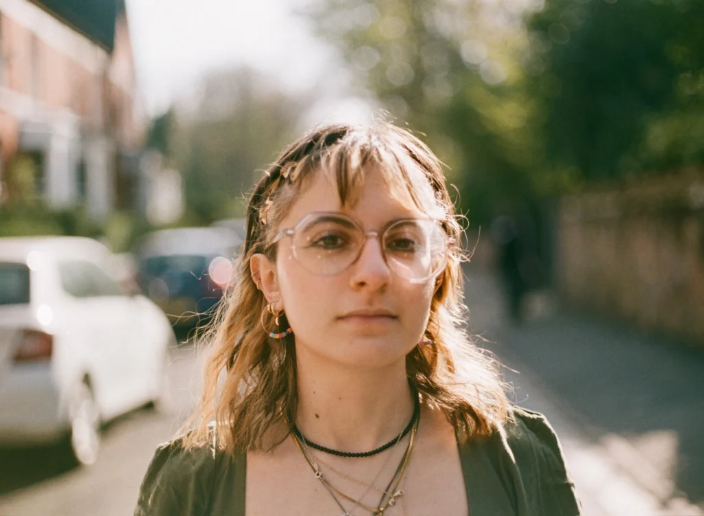 Zara Smile’s ‘Fight Back’ Is An Anthem Of Vulnerability And Strength ...